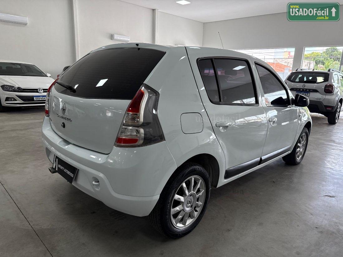 Veículo à venda: RENAULT SANDERO Privilege Automático Hi-Flex 2013/2014 ...